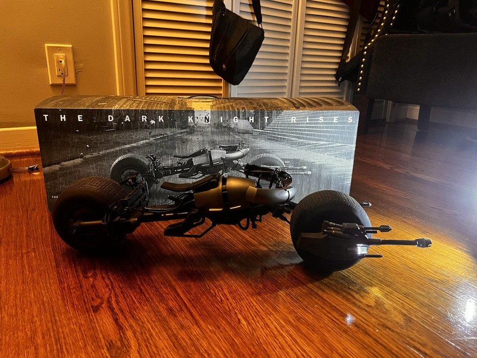 Hot Toys MMS591 The Dark Knight Rises Batman Bat-Pod 1/6 Scale | eBay