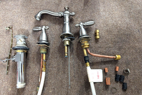 Delta 3555-SSMPU-DST Victorian 2 Handle Widespread 8" Lavatory Faucet ...