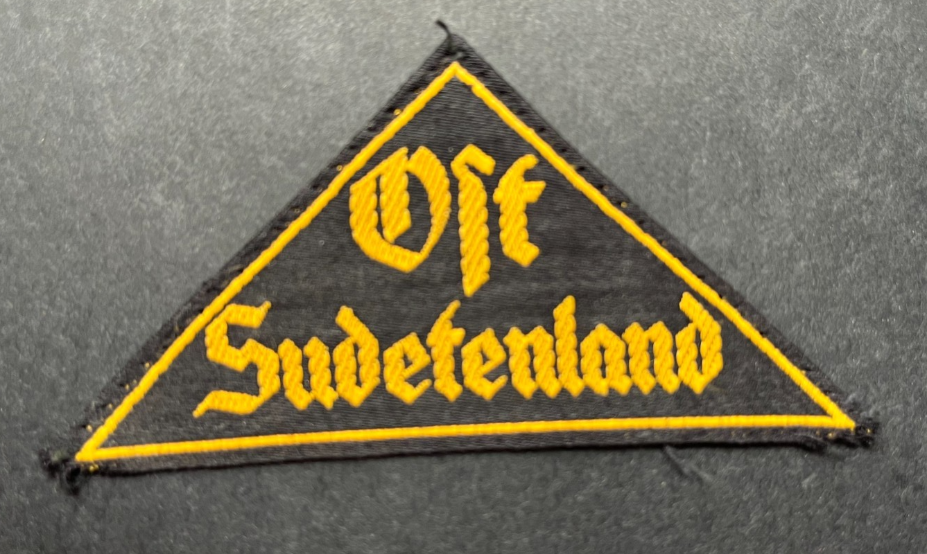 WW2 German Triangle shield sleeve insignia for RAD Youths in Gold ...