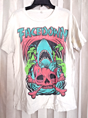 Facedown Records Graphic Shark Skull Crossbones Men's M Medium T-Shirt ...