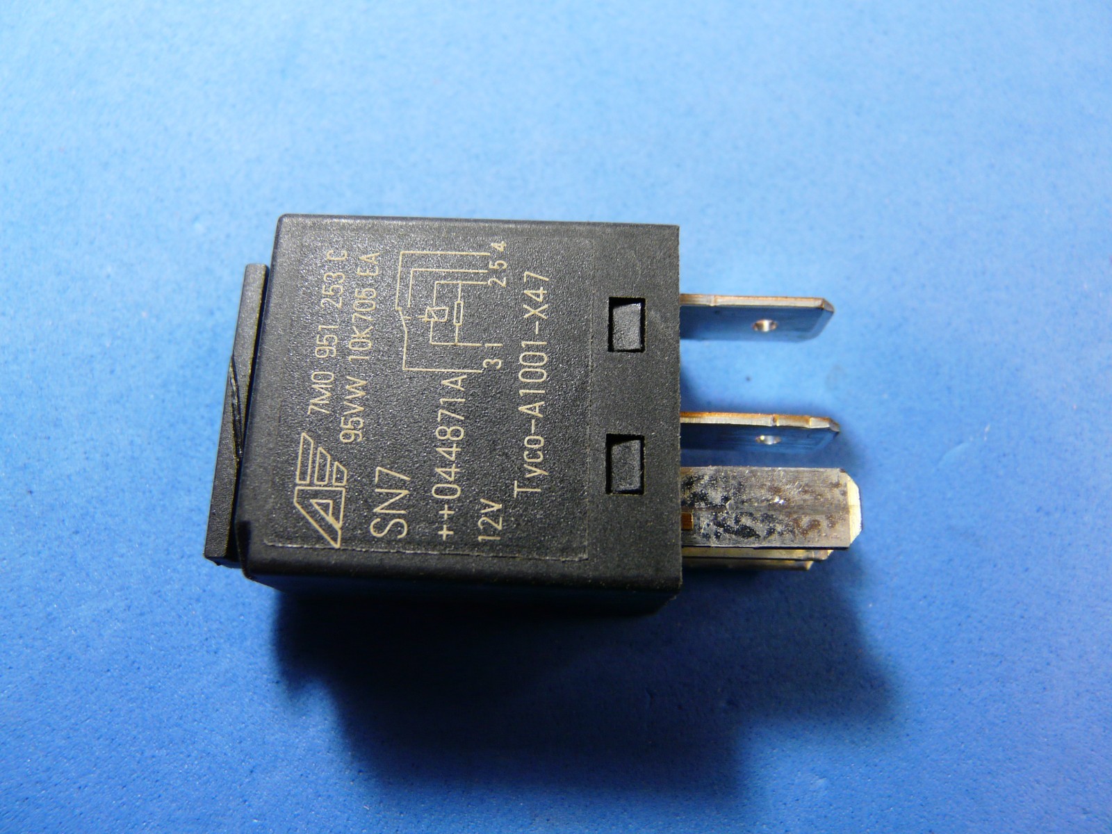 Genuine VW Audi Seat Skoda Multi Purpose 404 Relay 7M0 951 253 C | eBay