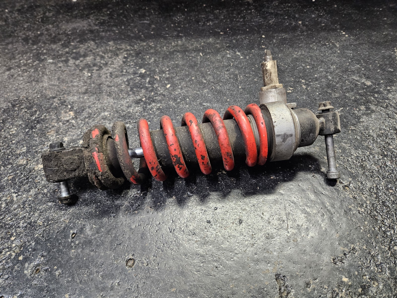 2001 Triumph Sprint ST 955i original REAR SHOCK spring coil-over ...