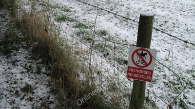 Photo 6x4 Bossy wee notice - no. 94 Ashford Carbonell Ashford Carbonel ...