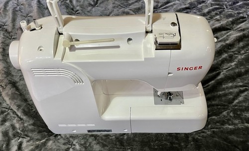 Singer Athena 2009 Sewing Machine with Extension Table- Tested Works ...