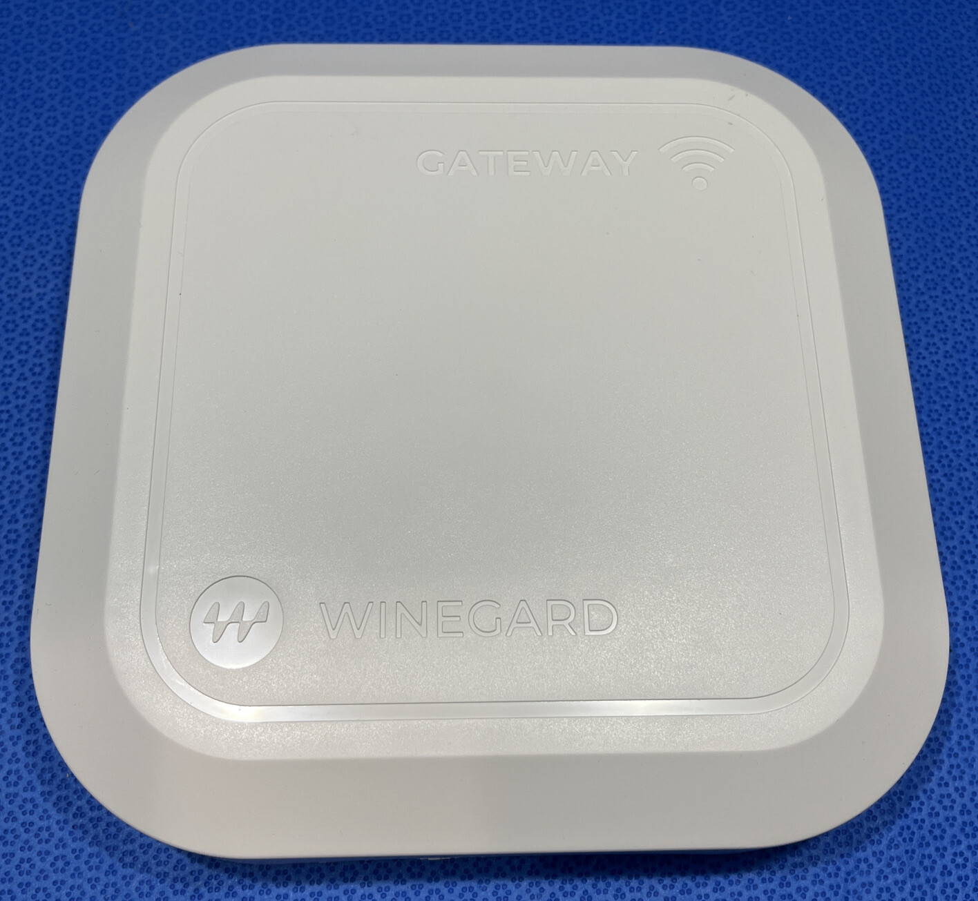 Winegard GW-1000 Gateway 4G LTE WiFi Router for RV, Camper, Coach ...