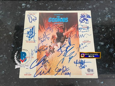 STEVEN SPIELBERG SIGNED THE GOONIES CAST SIGNED SIGNED BECKETT BAS LOA ...