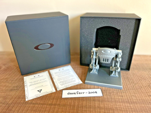 RARE OAKLEY 2015 ROBOTIC STORE FRONT REPLICA #417 OF 500 LIMITED ED ...