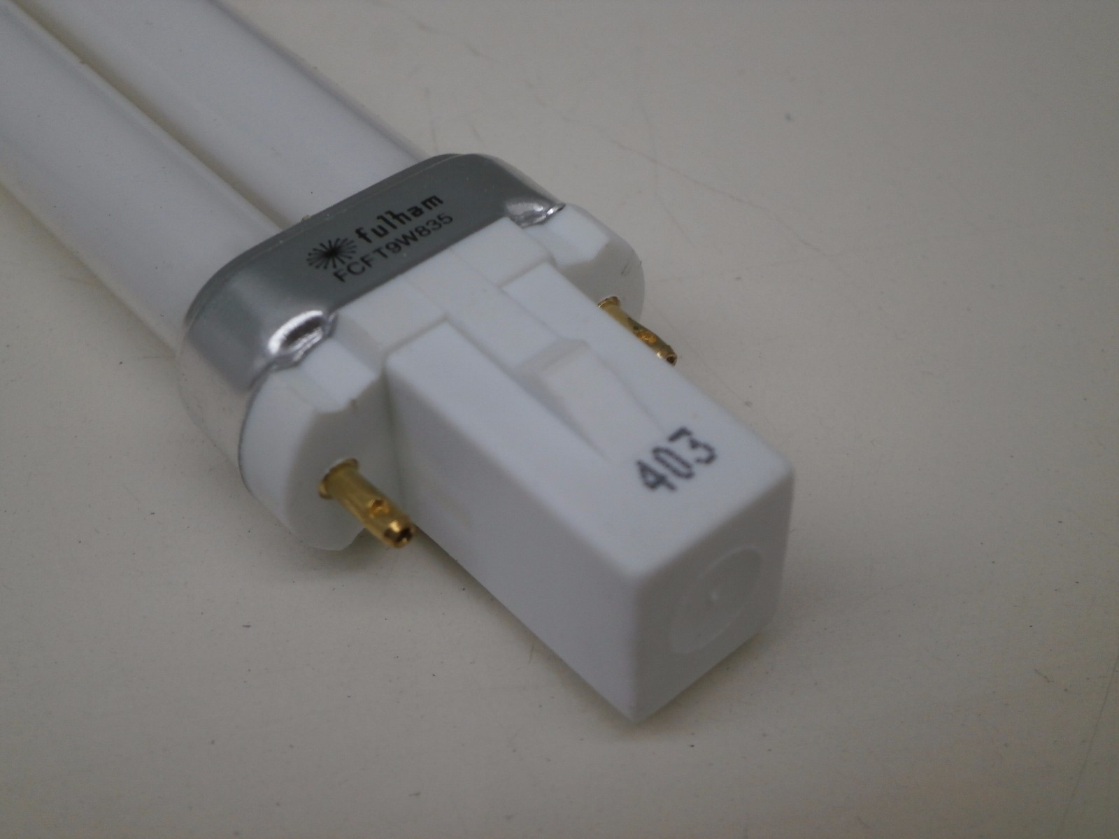 (4-Pack)Fulham 9-Watt Fluorescent Lamp Light Bulb G23 3500K F9BX Pl-S ...