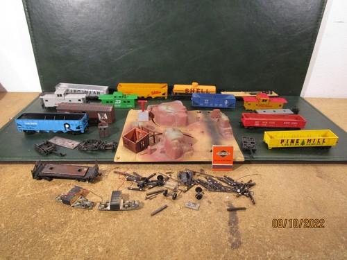 Lot HO Train Cars & More Parts & Repair | eBay