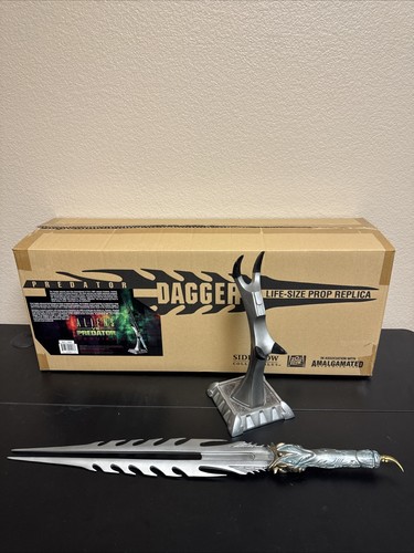 Sideshow Collectibles ADI AVPr Dagger Prop Replica Aliens Vs Predator ...