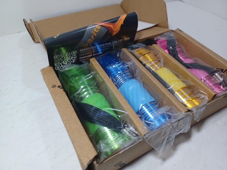 EverBrite 4-Pack Mini LED Aluminum Flashlight Party Favors Colors ...