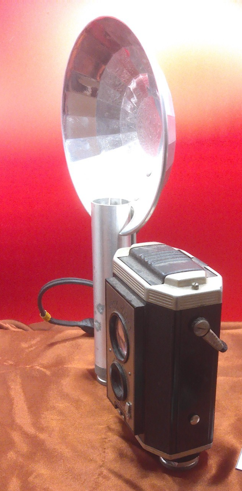 Vintage Kodak Brownie Reflex 20 w/Flash UNTESTED BN23 | eBay