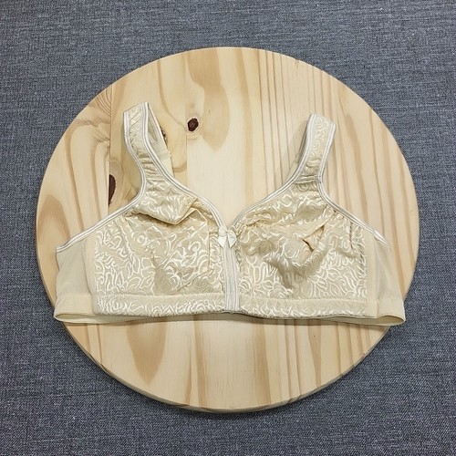 Breezies Ladies Everyday Seamless Wirefree Wireless Support Bra Size ...