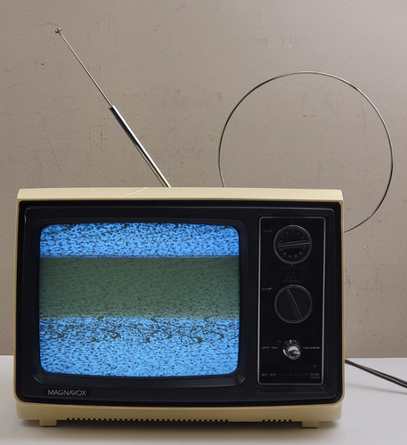 Vintage '70s 1977 Magnavox BH5220-WH01 9" Transistor CRT TV Receiver ...