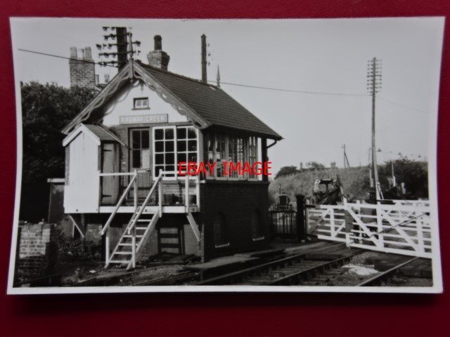PHOTO RADWAY GREEN SIGNAL BOX | eBay