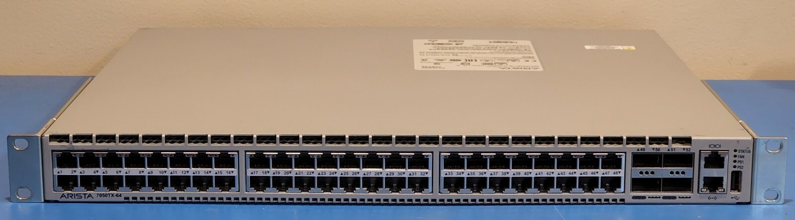 Arista (DCS7050TX64) 48x 1/10G BASE-T RJ-45 4x 40G QSFP Port Rack ...