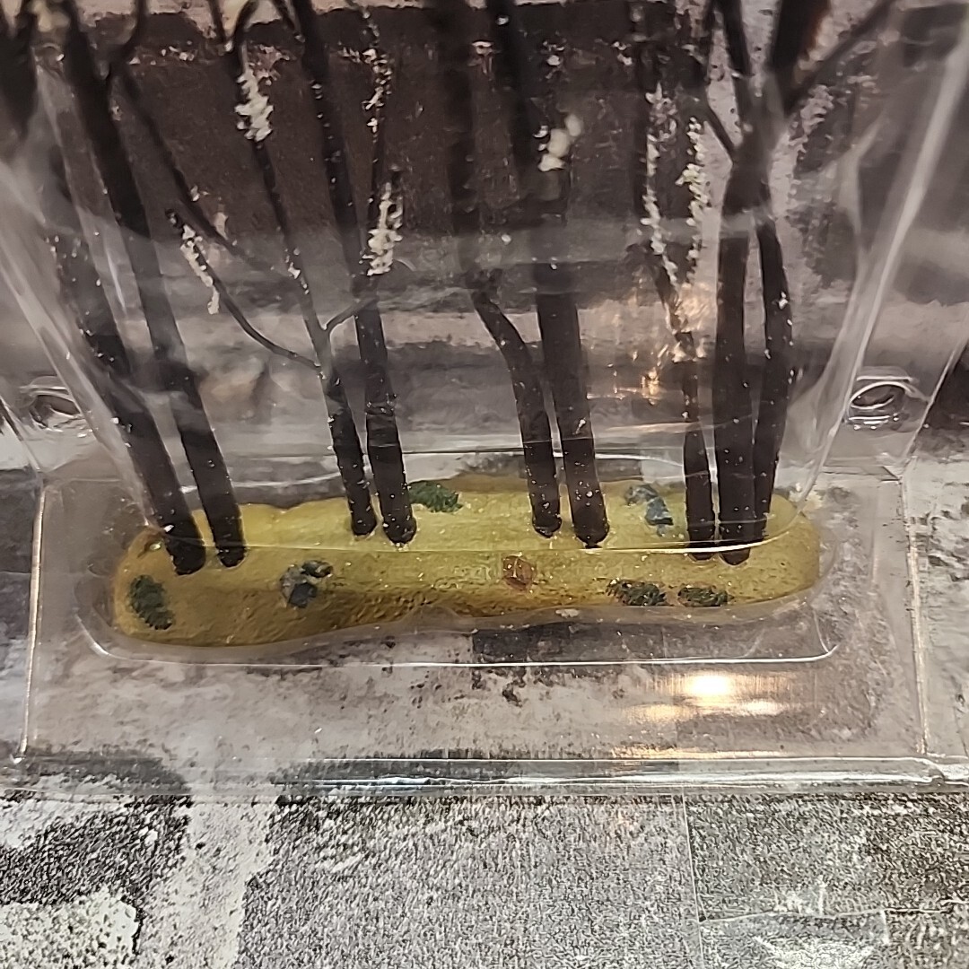 Lemax Carole Towne Stand of Sycamore 11" Tree Christmas Village ...