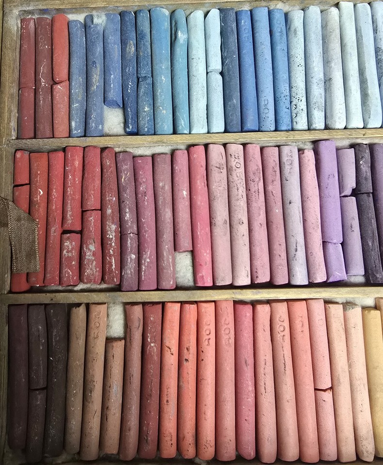 Henri Roche Complete Pastel Set of 450 in Wooden Box, 3 Trays | eBay