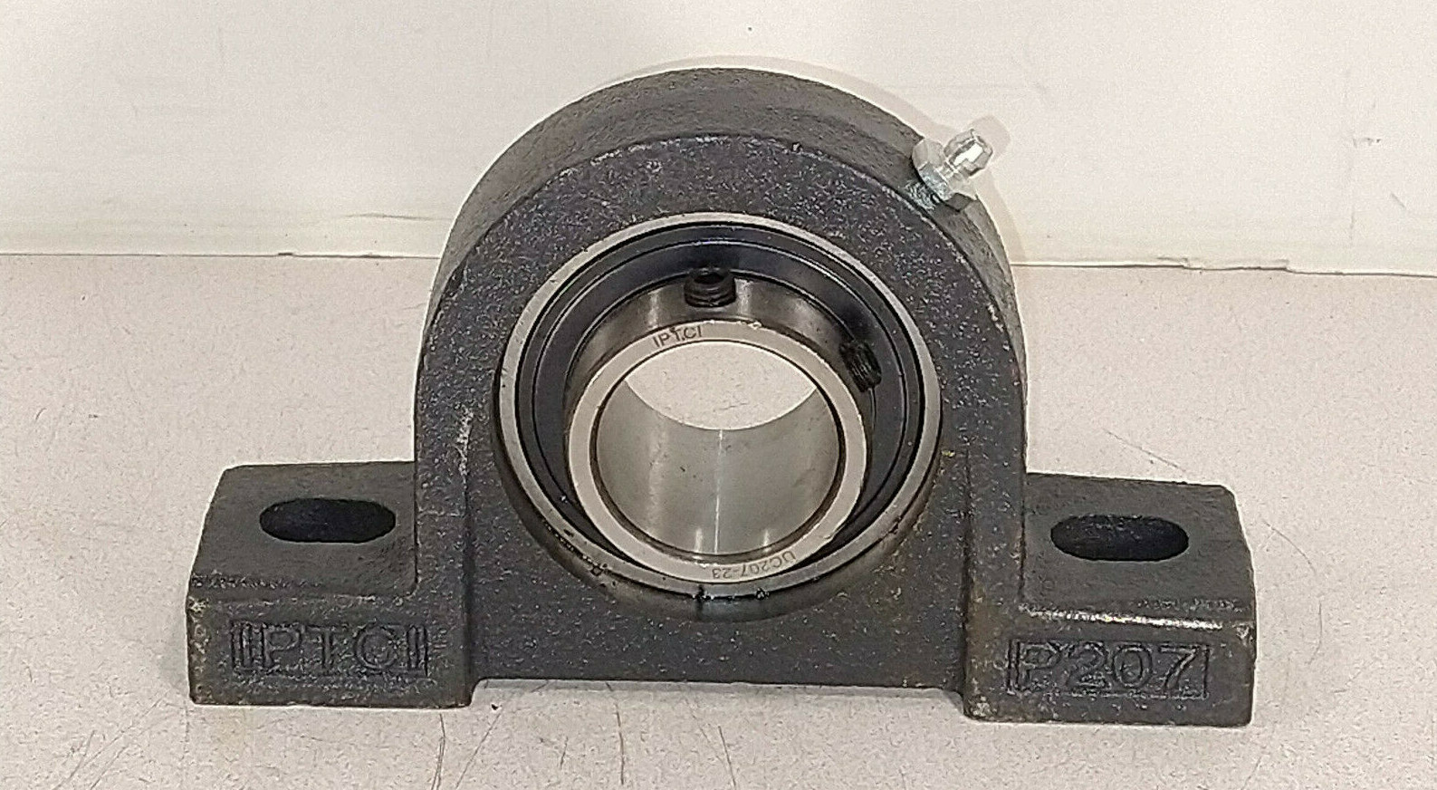 1 NEW IPTCI P207 FLANGE BEARING w/ UC207-23 BEARING INSERT NNB ***MAKE ...