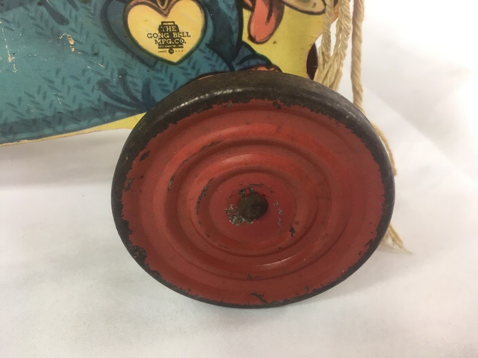THE GONG BELL MFG. CO. EAST HAMPTON CONN. DUTCHIE DOG # 230 PULL TOY ...