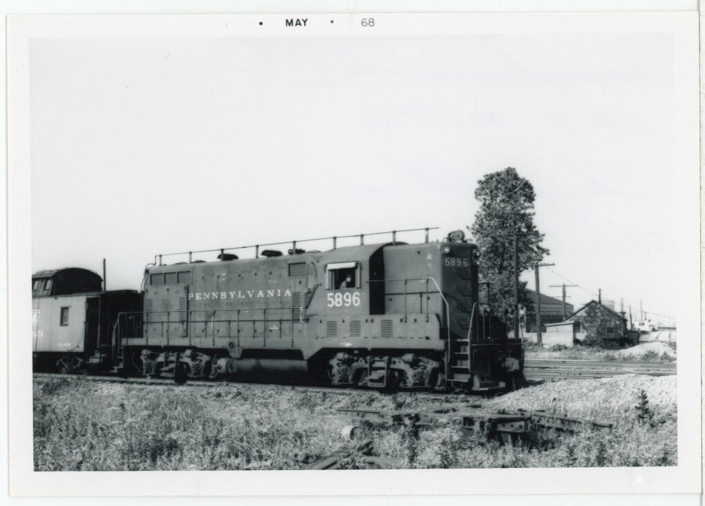 Train Photo - Pennsylvania Railroad #5896 GP7 Locomotive 1967 PRR ...