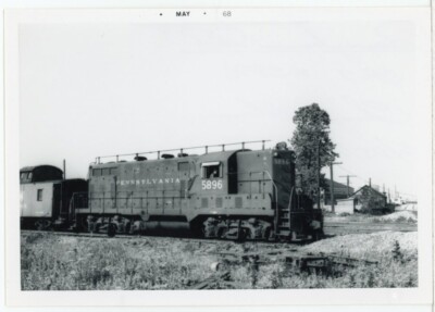 Train Photo - Pennsylvania Railroad #5896 GP7 Locomotive 1967 PRR ...