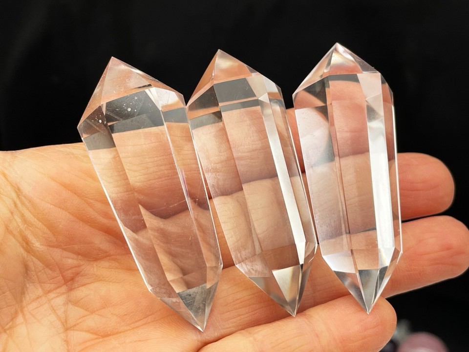Clear Quartz Crystal 6 Sided Vogel Style Crystal Point Metaphysical ...