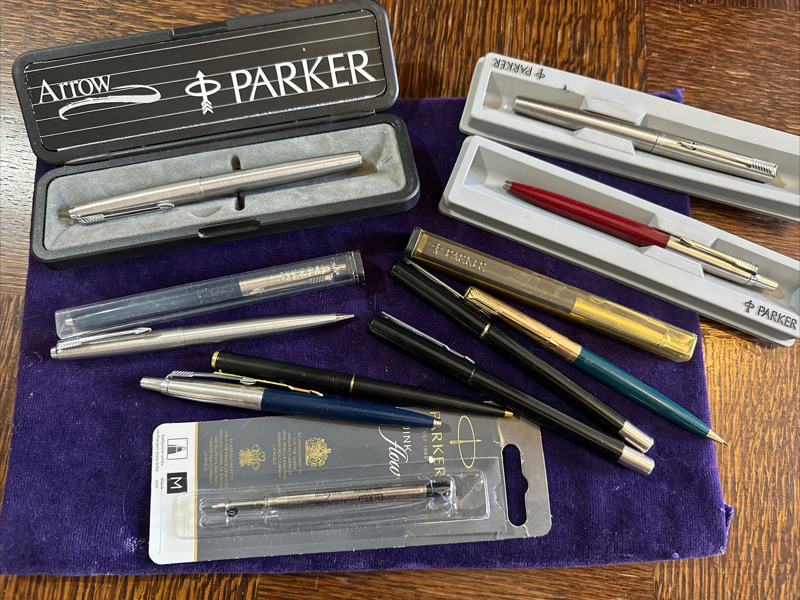 Collection Of Vintage Parker Pens - Biros , Ball Point , Fountain ...
