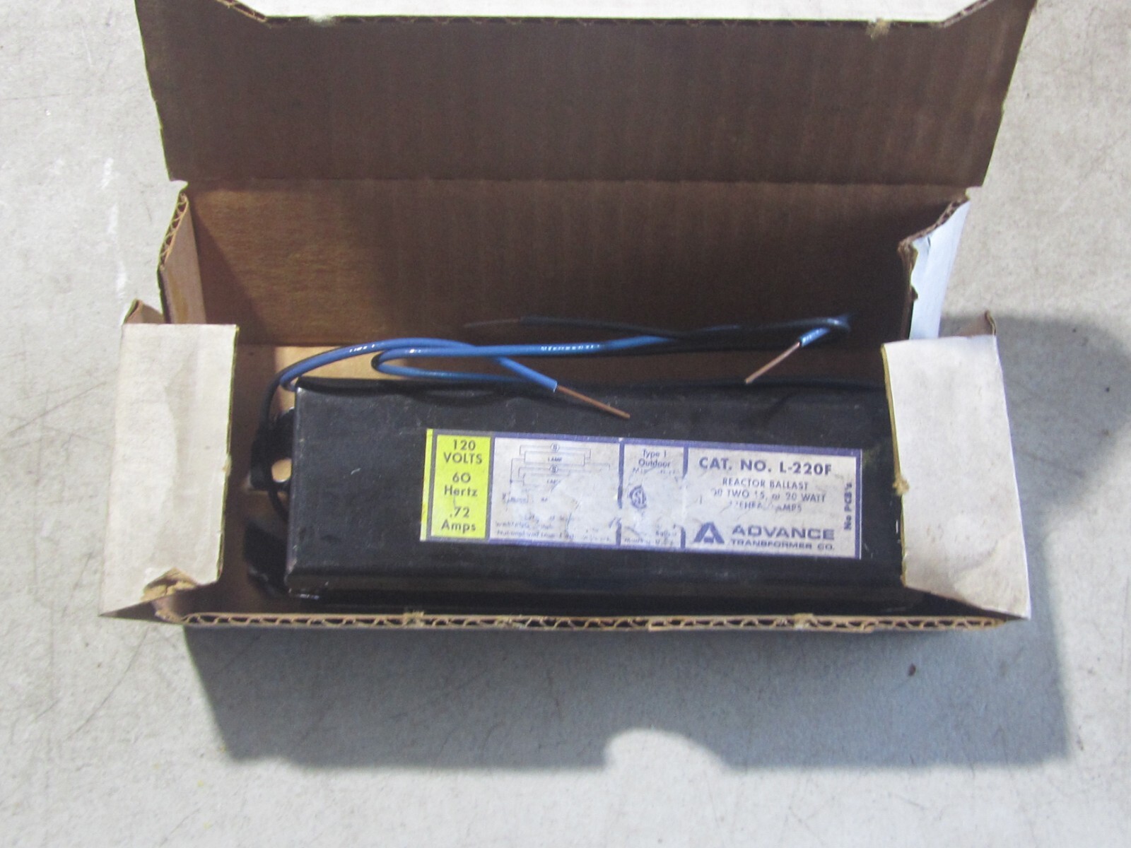 NEW Advance Transformer Ballast L220F 120 Volts 60 Hertz Preheat Lamp ...