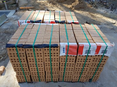 PGH Bricks- 750 Straw Coloured, Brand New, $1ea - Pickup Eltham Nth | eBay