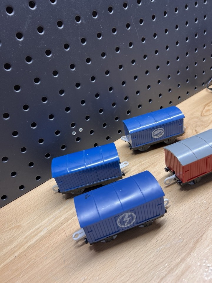 Thomas & Friends Trackmaster Cargo Lot Boxcar Cargo Block Boxes | eBay