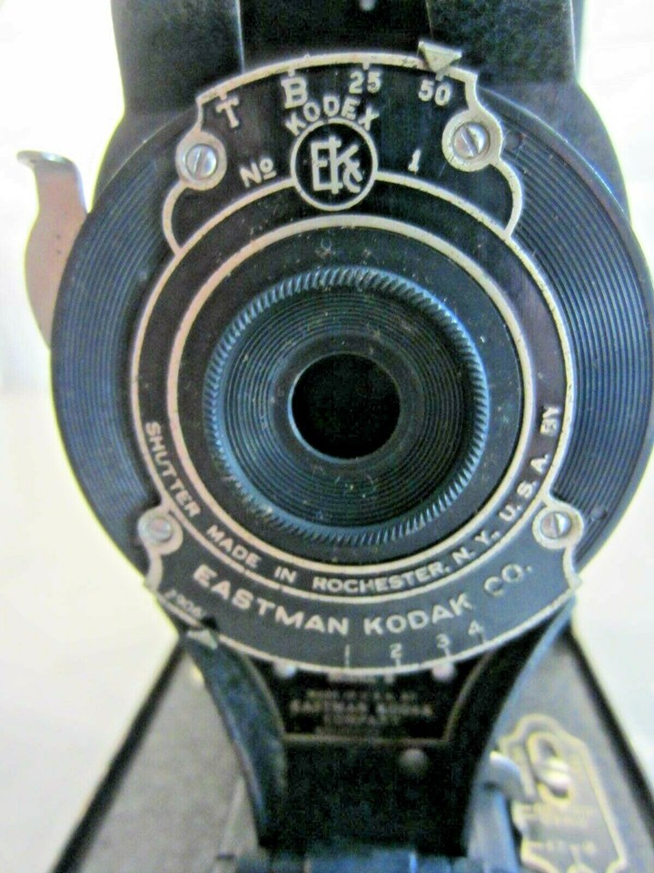 1926-1934 EASTMAN KODAK No. 2A Folding Cartridge Hawk-Eye Model B ...