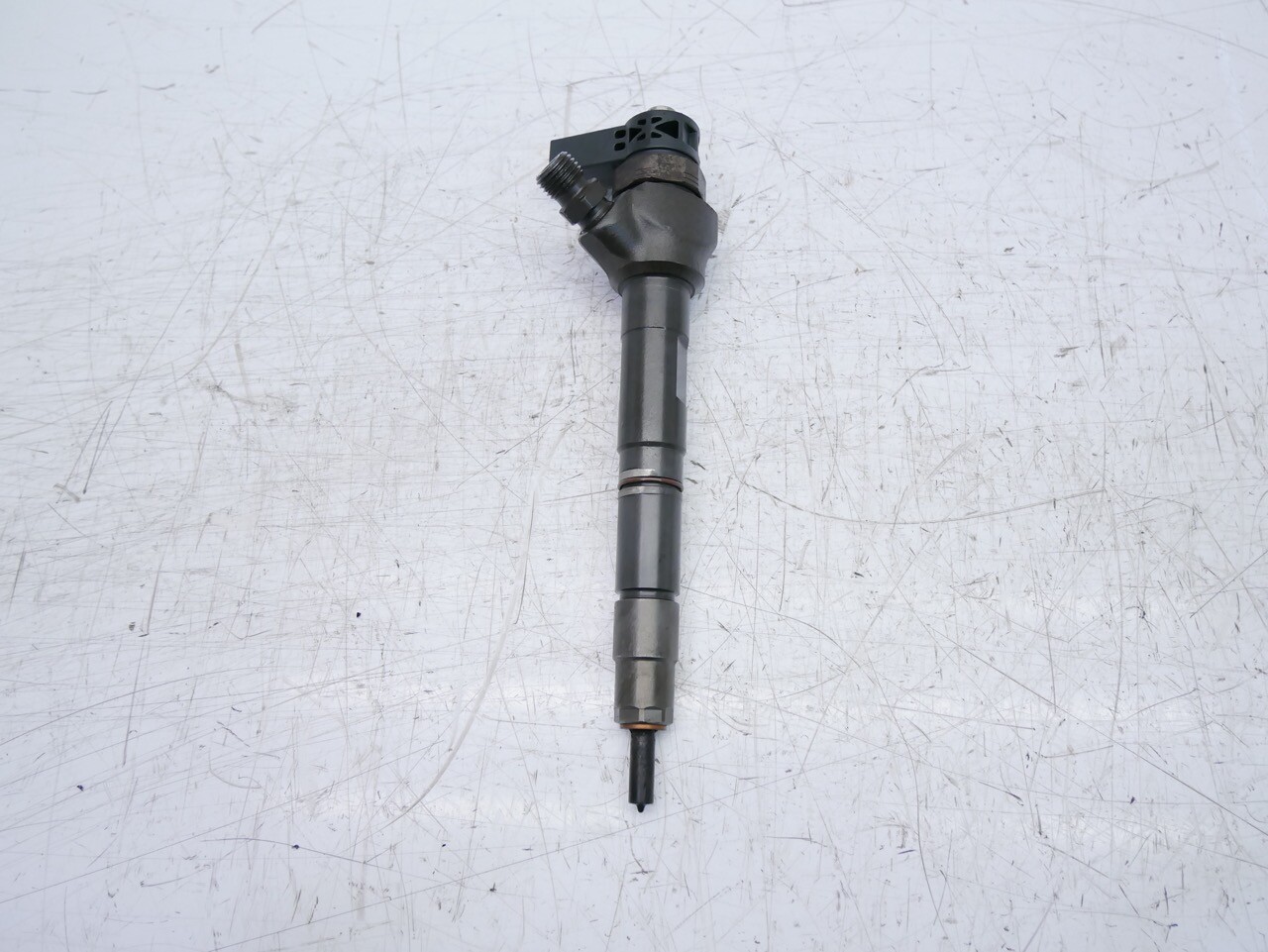 Injektor für Audi Seat VW A3 Leon 1,6 TDI CLHA CLH 0445110477 ...