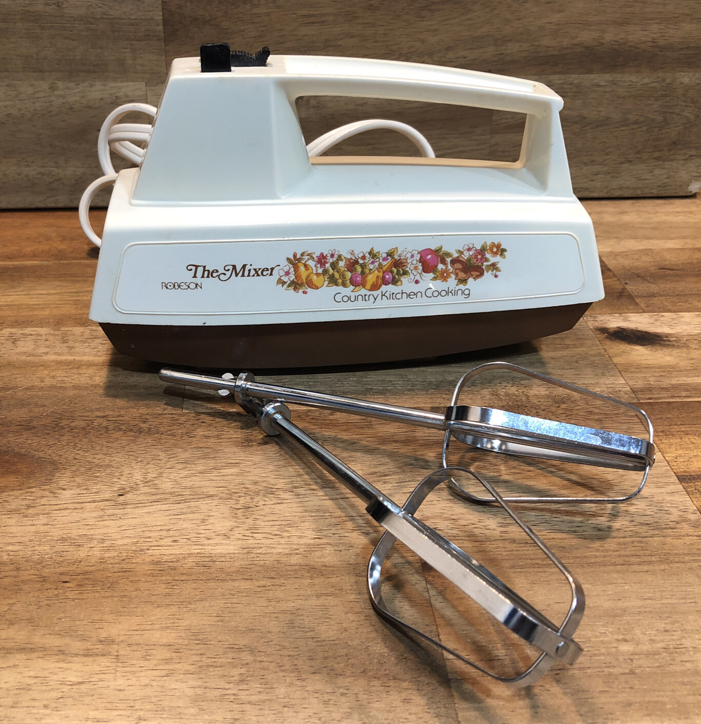 Vintage Robeson The Hand Mixer Tested Working EUC Country Kitchen ...