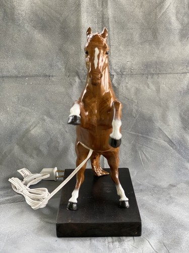 Breyer Vintage Woodgrain Fighting Stallion REPLICA Tenite Sticker CM ...