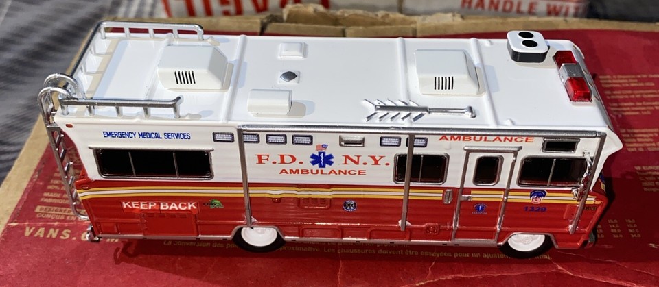 1-1 Kitbash 1/64 FDNY RESCUE AMBULANCE NEW YORK FIRE DEPARTMENT 1-1 Custom Made | eBay