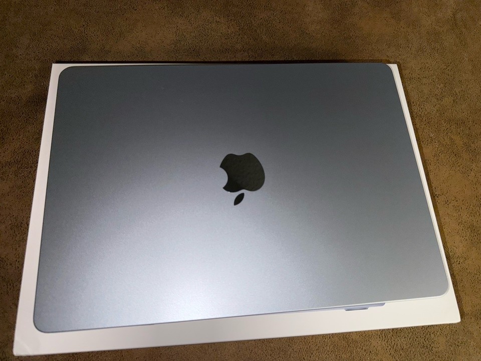 Apple MacBook Air 13-inch M4 2025 Sky Blue 16GB RAM 256GB SSD Bluetooth ...