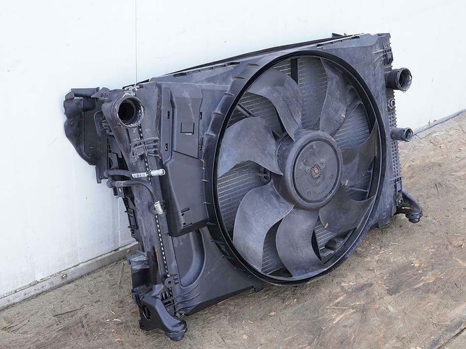 2008 - 2011 Mercedes W204 Radiator Cooling Ac Condenser Electric Fan ...