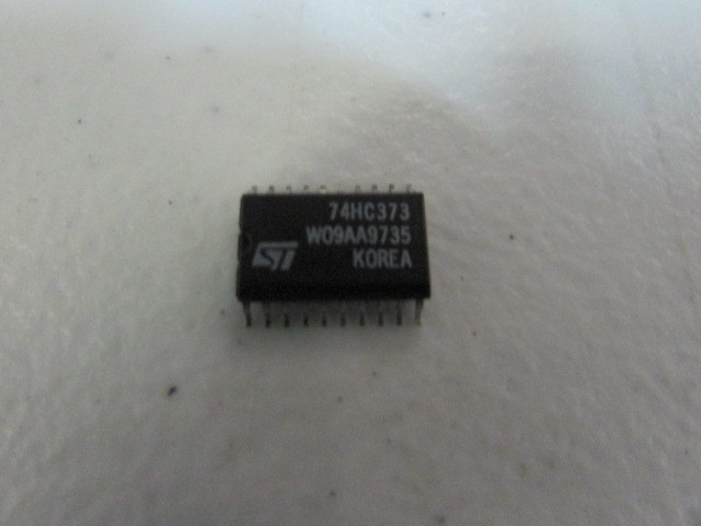 ST MICRO 74HC373 Octal D-Type Latch CMOS - Lot of 20 Pieces NEW NOS ...