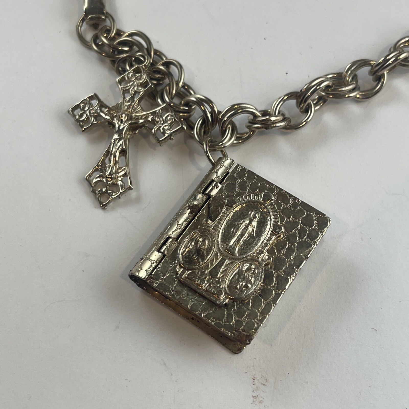 Vintage Gold Tone Holy Bible Locket Cross Bracelet Ch… - Gem