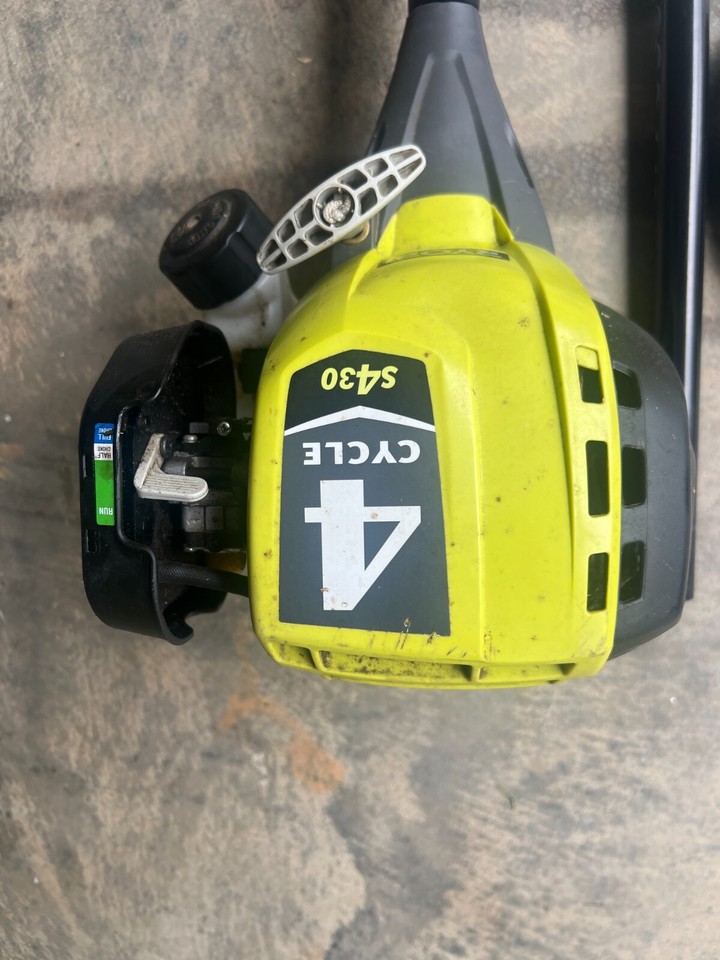 Ryobi 4-Cycle 18" Attachment Capable 30cc Straight Shaft Gas Trimmer ...