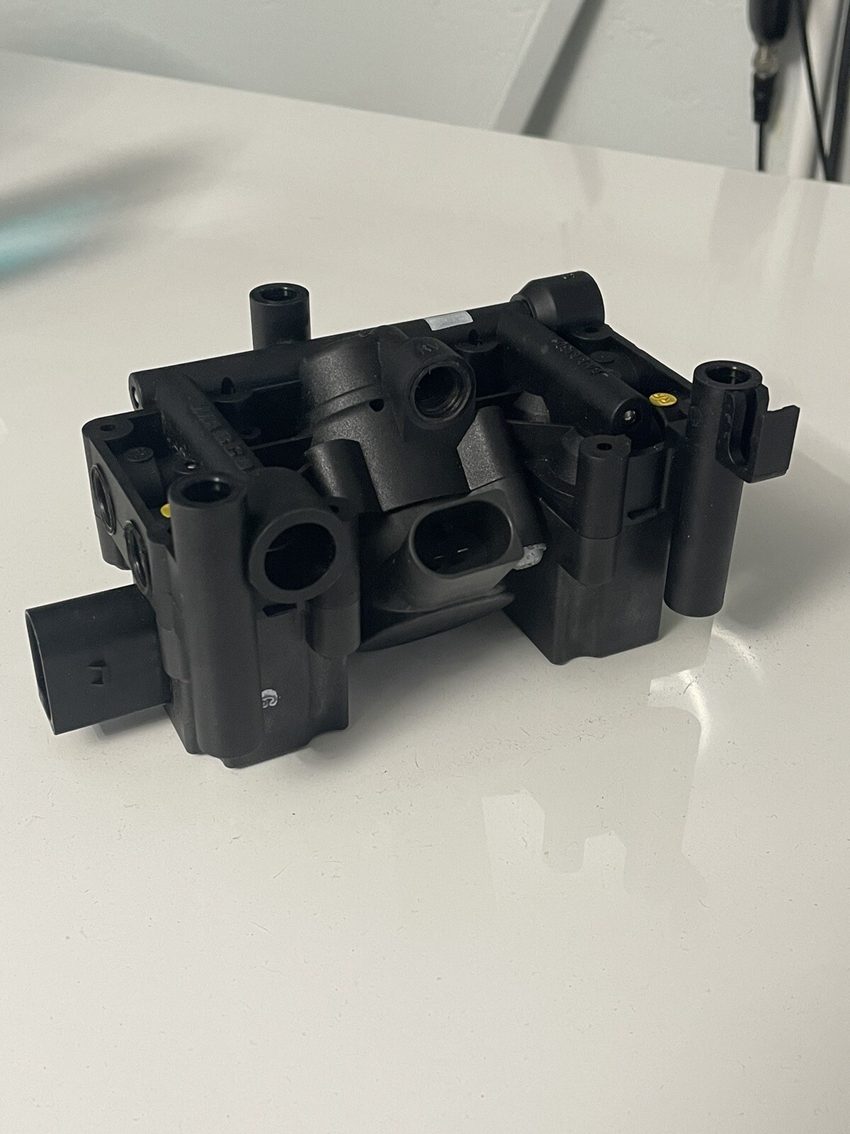 For BMW E53 X5 Front Solenoid Valve Unit for Self Levelling Suspension ...