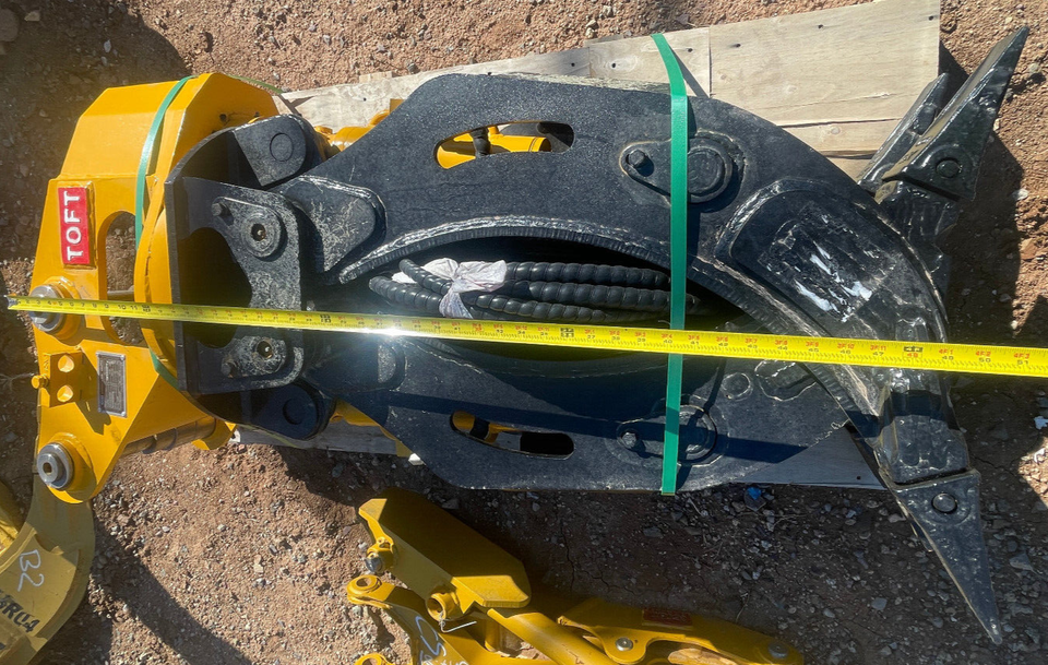 Swivel Head Rotating Log Grapple Bucket Attachment CAT Caterpillar 305 ...