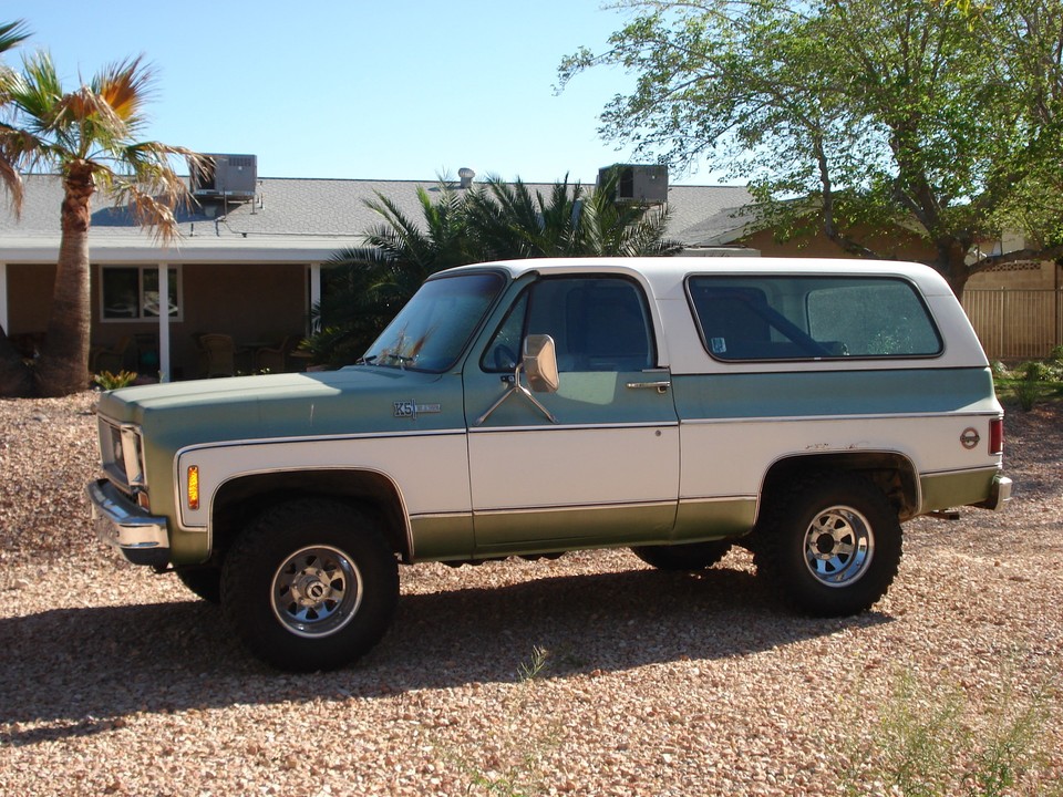 KYB 4 Heavy Duty SHOCKS K5 BLAZER K10 JIMMY K15 SIERRA 4WD 75 76 77 78 ...