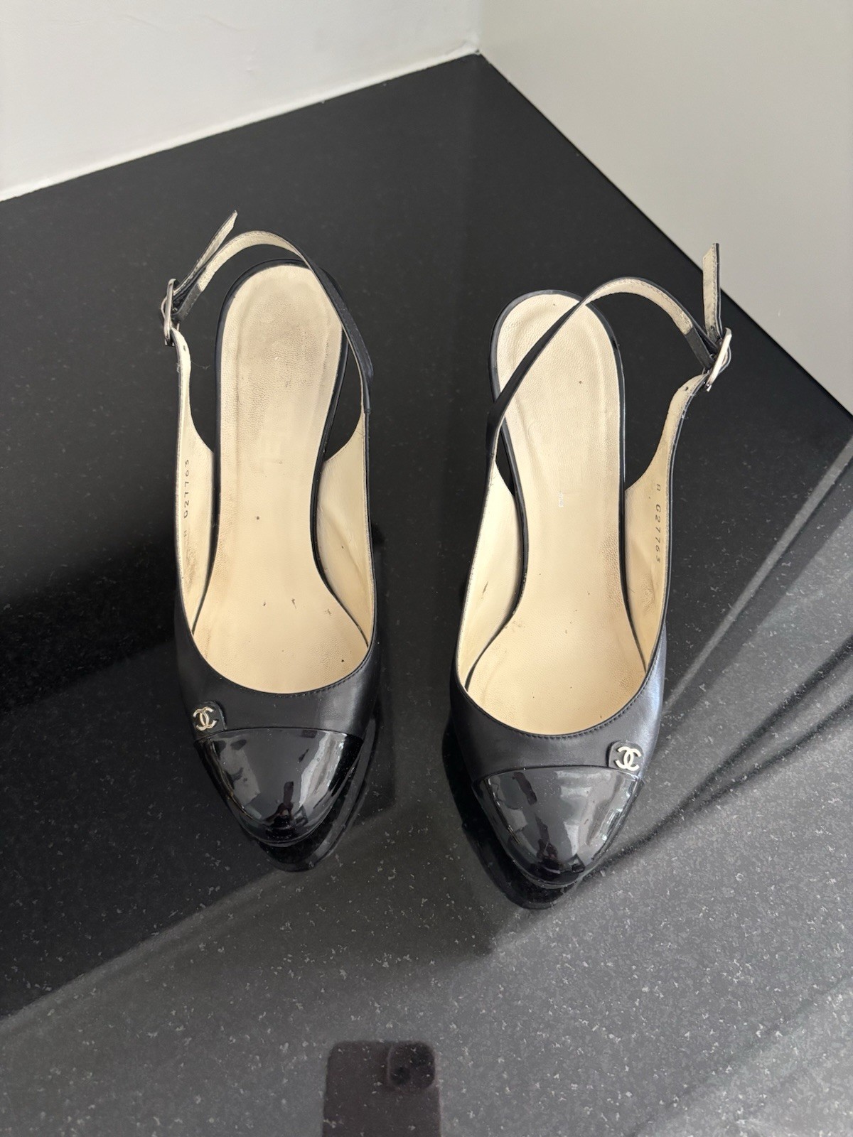 CHANEL Pump Interlocking CC Logo Slingback IT38 - Gem