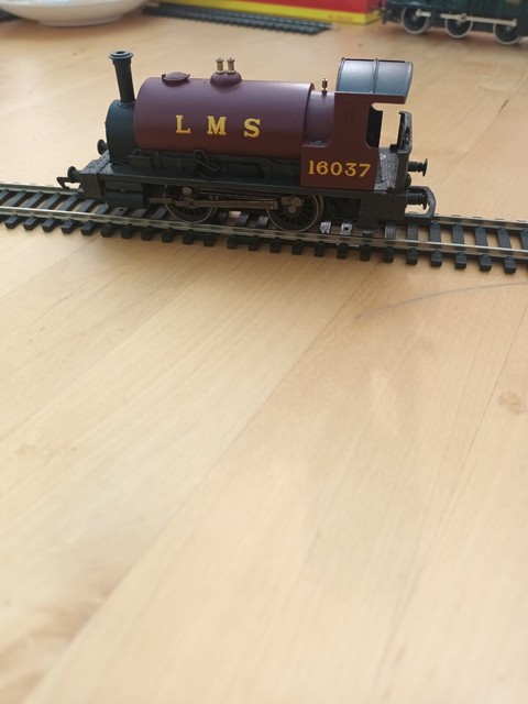 Hornby 00 Gauge R2189 LMS 0-4-0st Class 0f Locomotive online kaufen | eBay