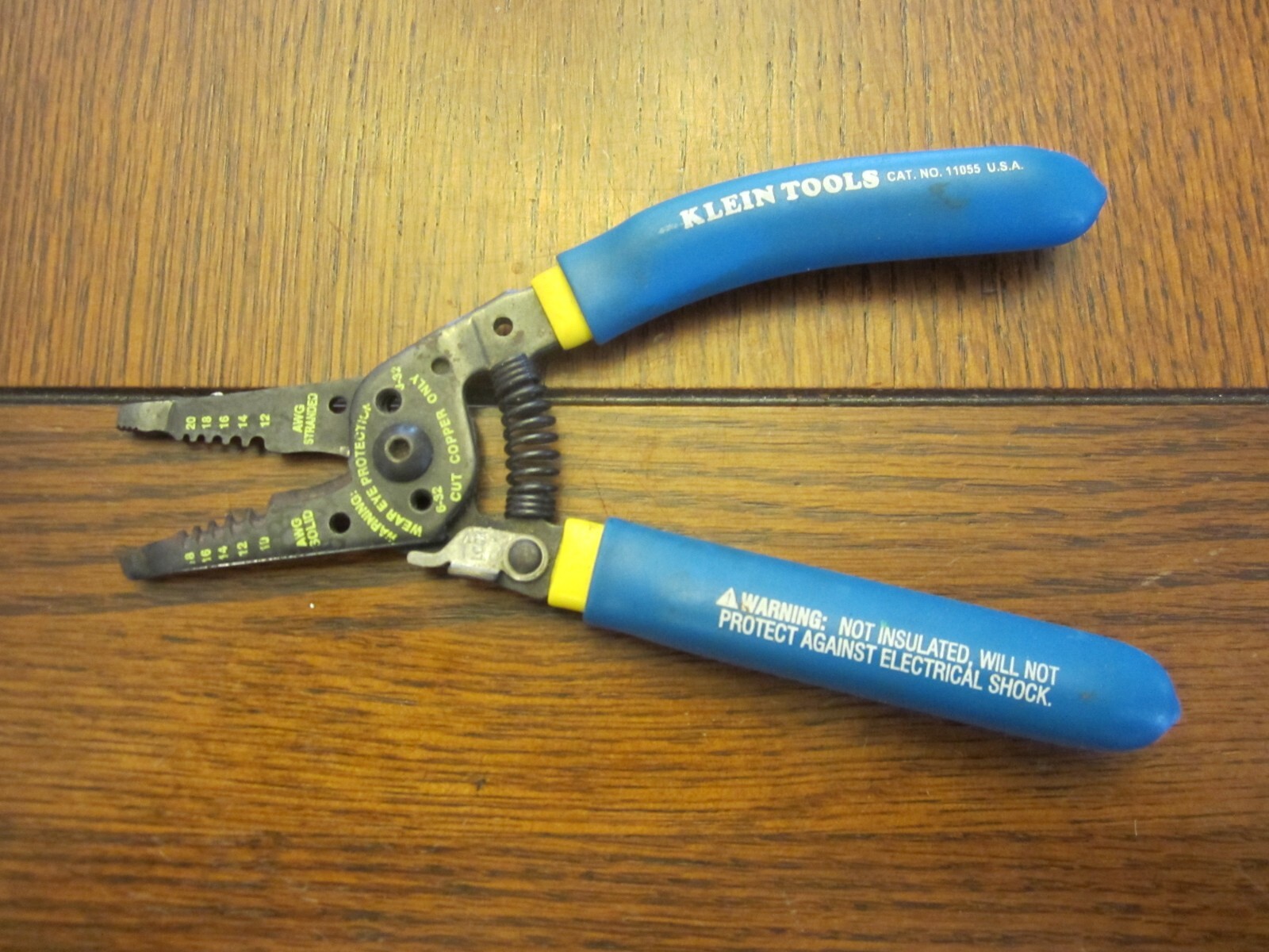 Klein Tools 11055 Solid and Stranded Copper Wire Stripper and Cutter ...