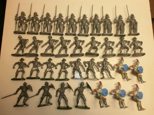 Convolute 35 Old Elastolin Plastic Knight Figures With Tabs To 2 13 ...