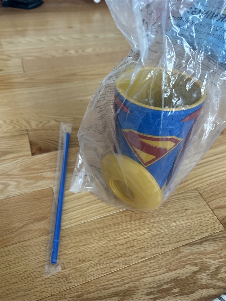 AMC Exclusive Superman Gripper Cup 32 Oz. With Straw, No Topper | eBay
