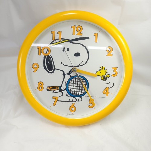Vintage Snoopy Woodstock Yellow Plastic Vintage Wall Clock Citizen ...
